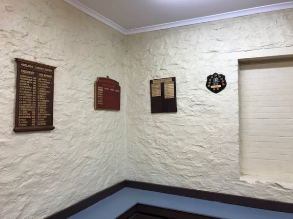 Rendered bricks | Guide to the Best Art Hanging System